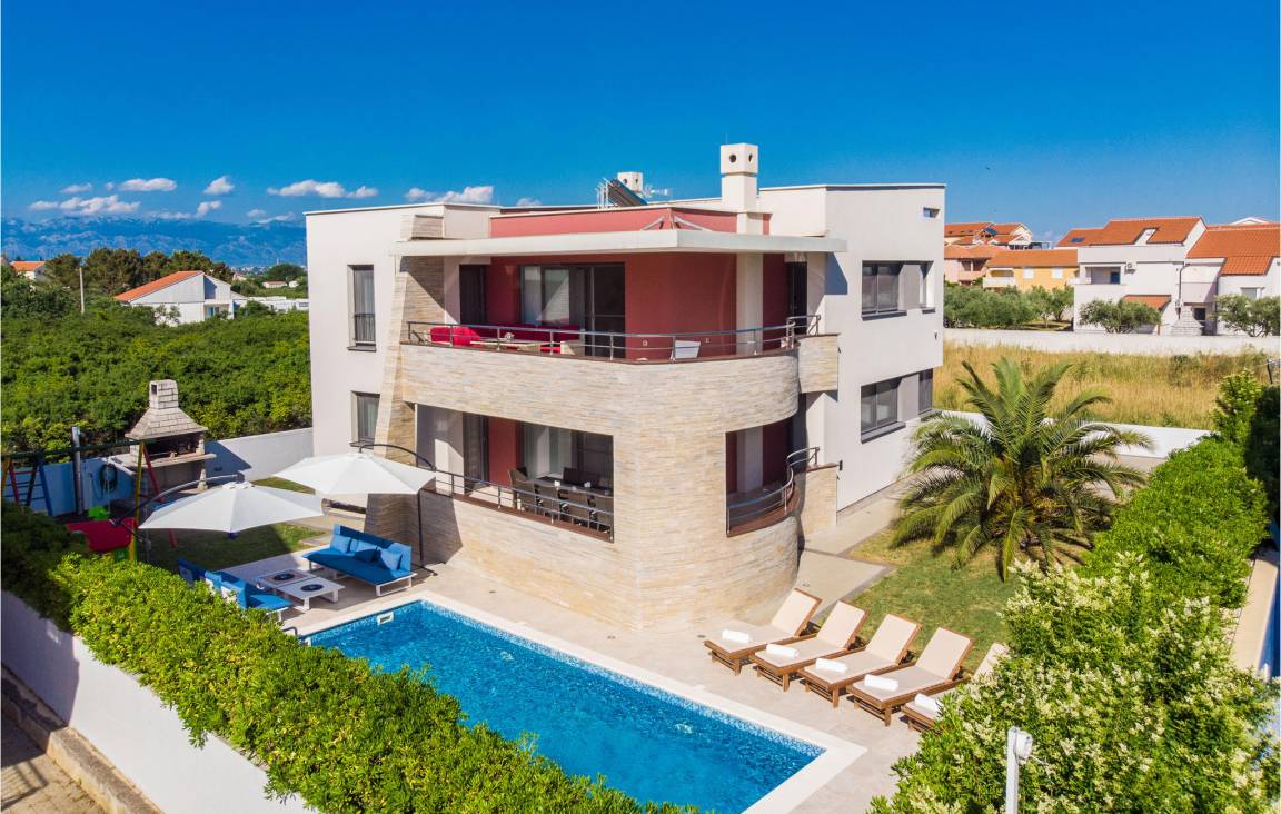 241 M² Huis ∙ 6 Slaapkamers ∙ 10 Gasten - Privlaka