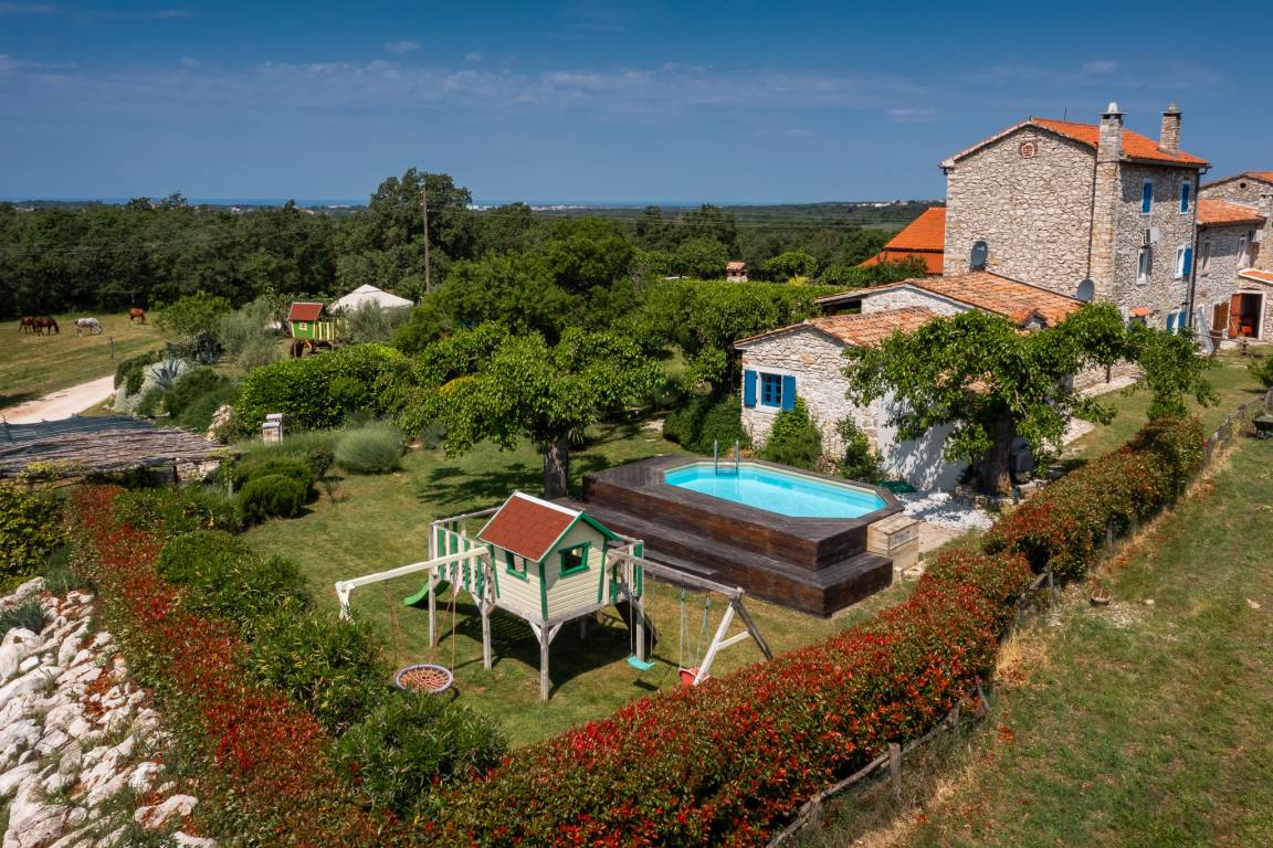 90 M² Villa ∙ 2 Slaapkamers ∙ 5 Gasten - Seča