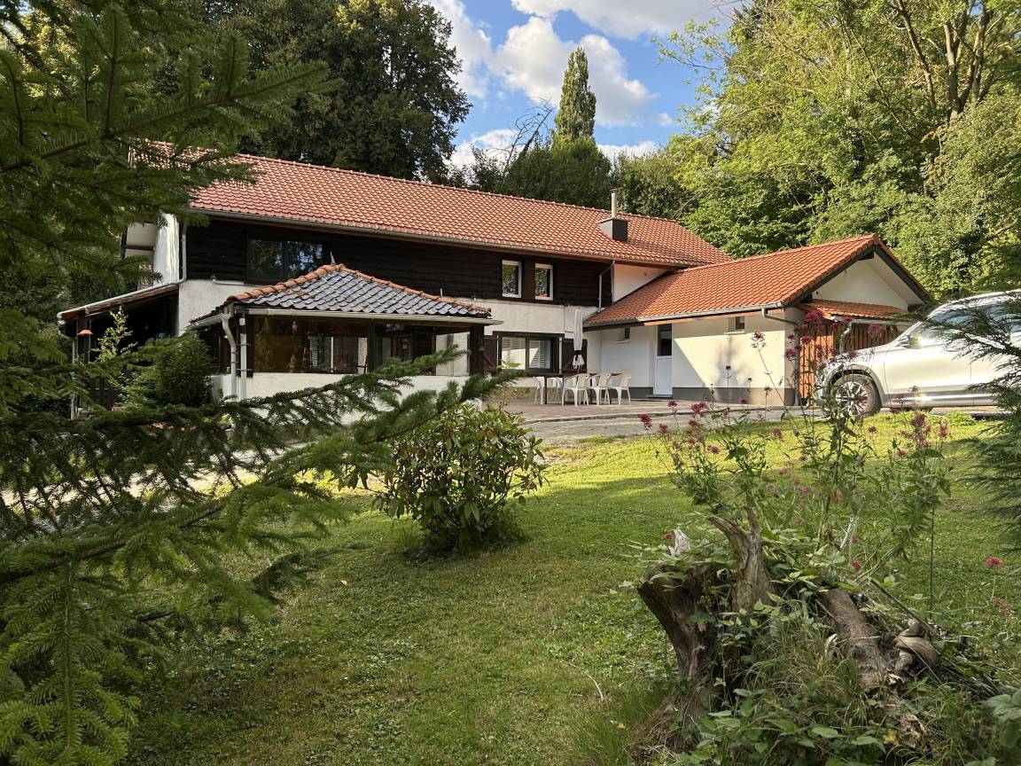 320 M² Gîte ∙ 5 Chambres ∙ 9 Personnes - Huy