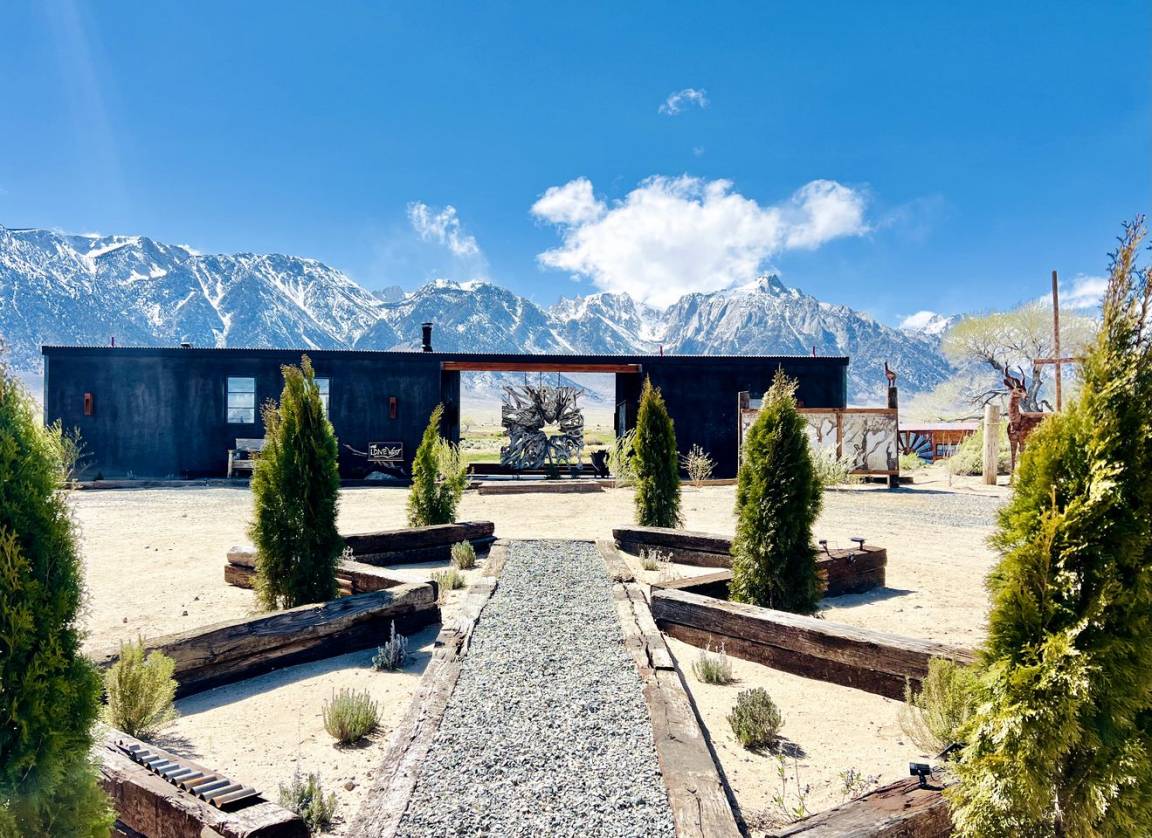 Accommodation ∙ 1 Bedroom ∙ 2 Guests - Lone Pine, CA