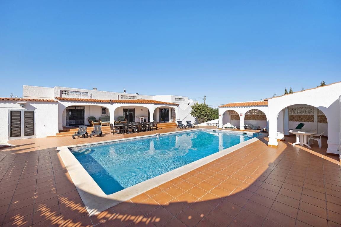 810 M² Villa ∙ 4 Chambres ∙ 9 Personnes - Carvoeiro