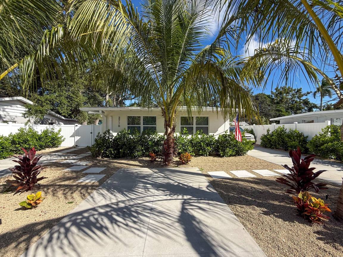 139 M² House ∙ 4 Bedrooms ∙ 9 Guests - Bradenton, FL