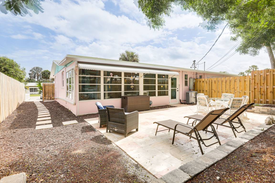 98 M² House ∙ 2 Bedrooms ∙ 6 Guests - Stuart, FL