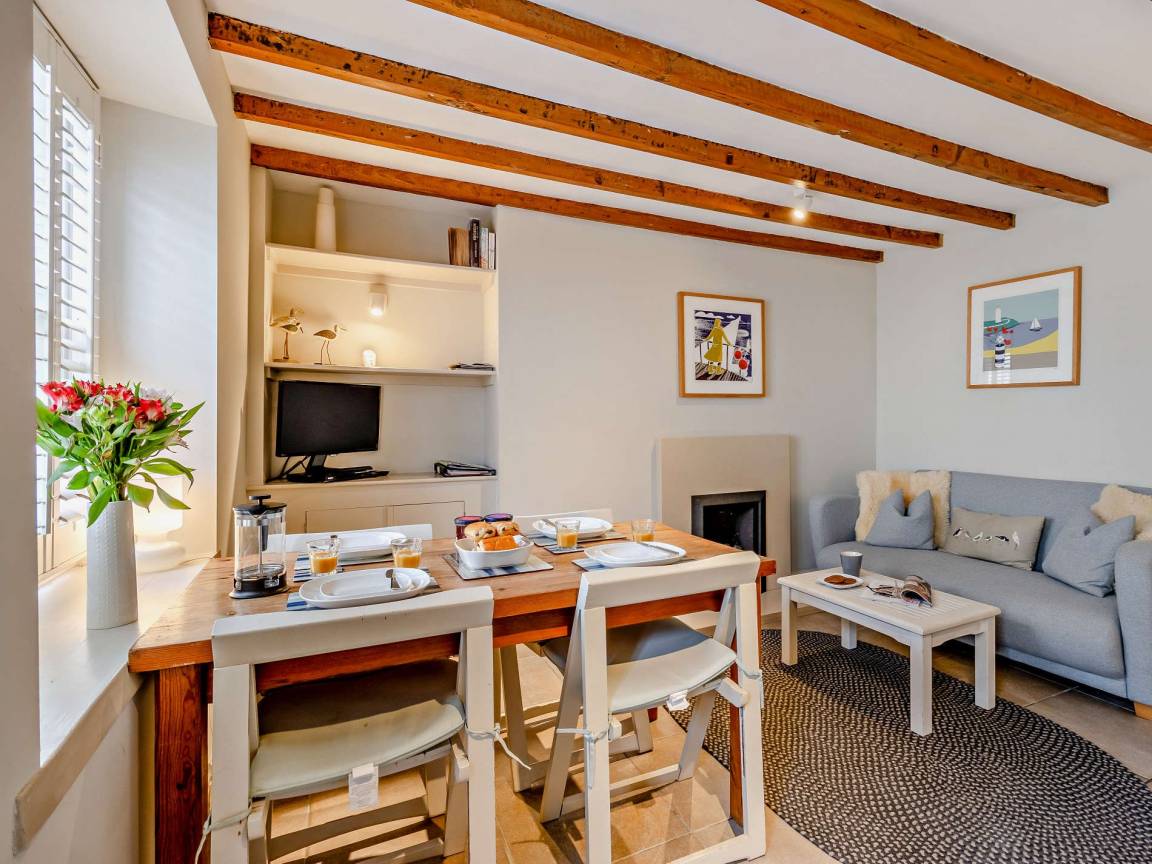 Cottage ∙ 2 Bedrooms ∙ 4 Guests - Borth