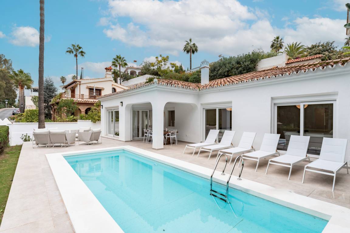 160 M² Villa ∙ 3 Habitaciones ∙ 8 Huéspedes - Calahonda