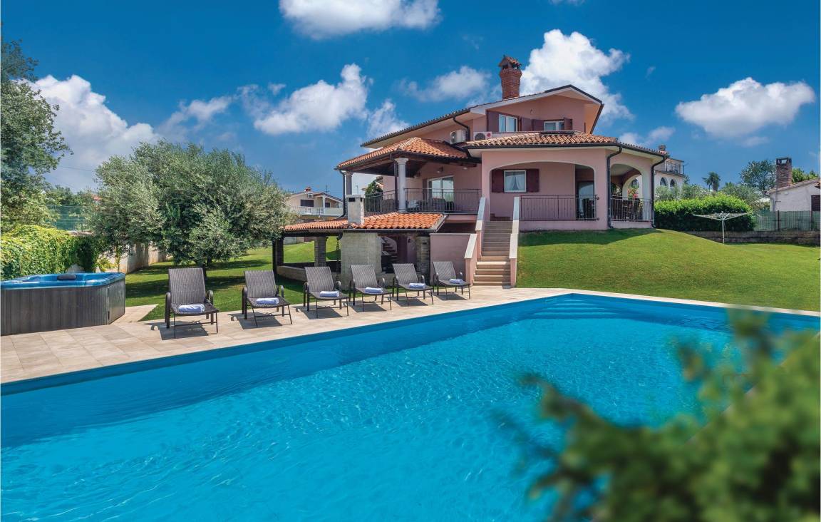 300 M² Maison De Vacances ∙ 4 Chambres ∙ 10 Personnes - Poreč
