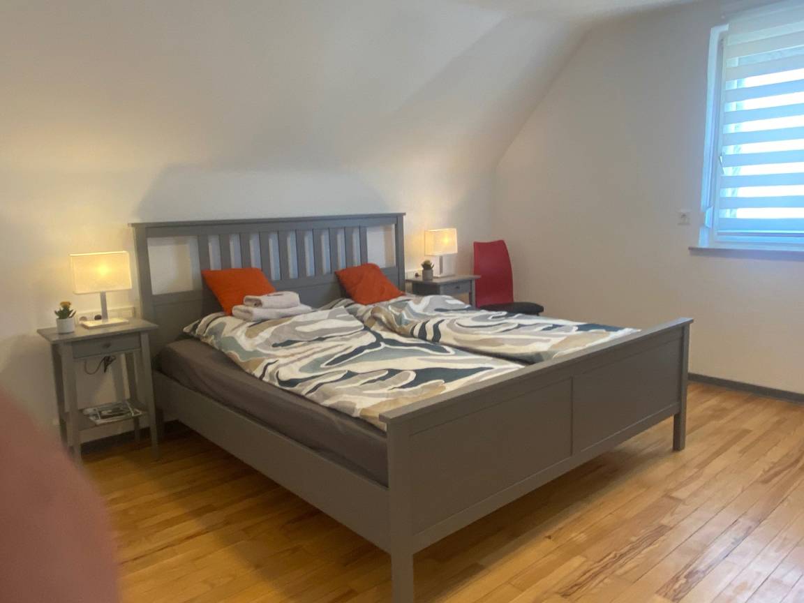 Ferienwohnung ∙ 2 Schlafzimmer ∙ 1 Gast - Saarlouis