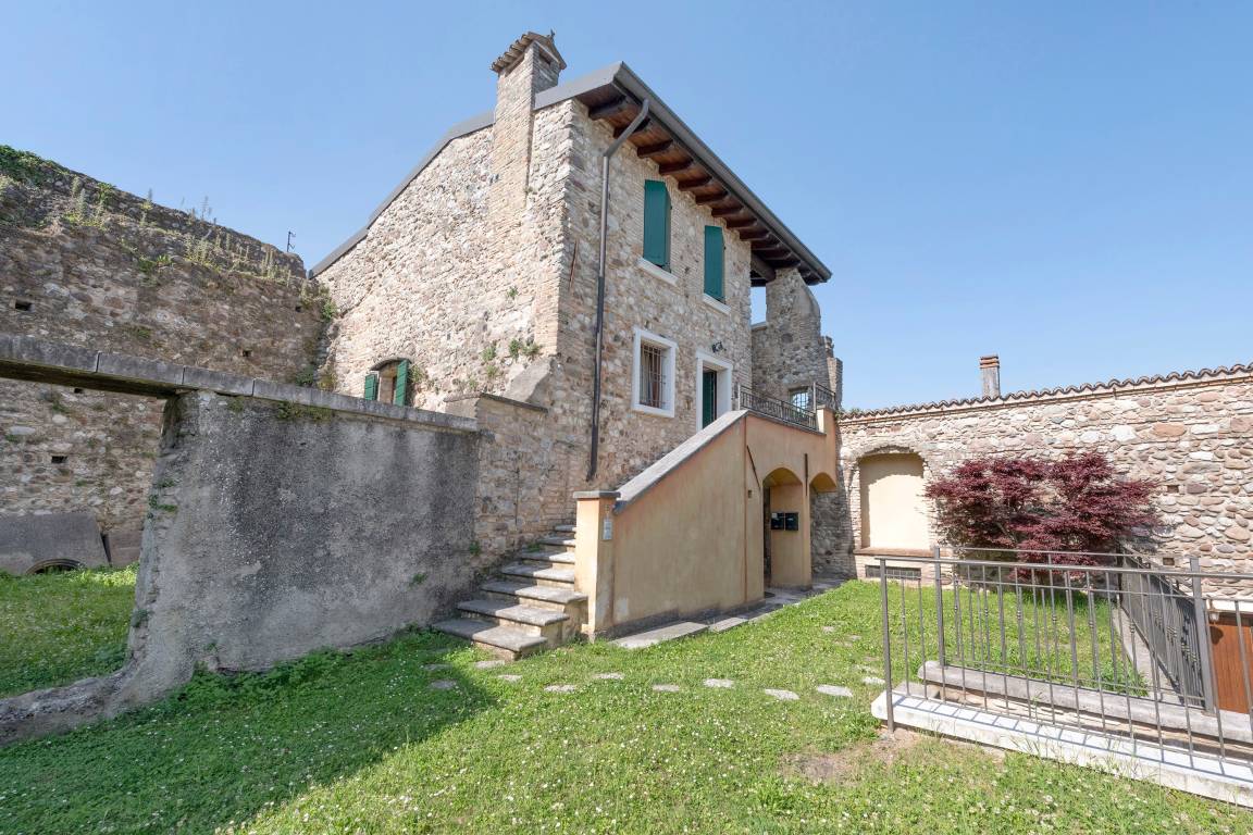 76 M² Apartment ∙ 1 Bedroom ∙ 4 Guests - Sirmione