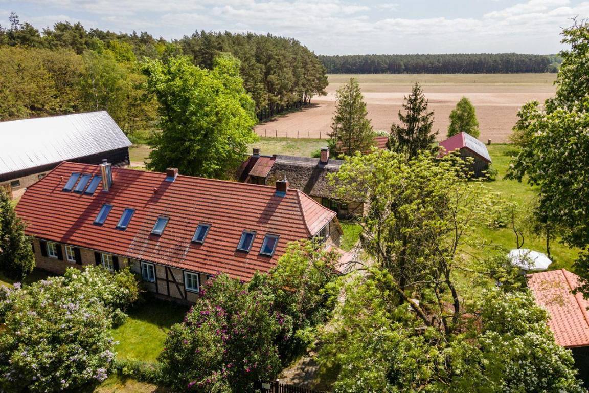 90 M² Ferienwohnung ∙ 2 Schlafzimmer ∙ 4 Gäste - Kratzeburg