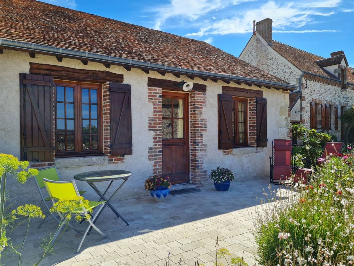 24 M² Chambre D'hôtes ∙ 1 Chambre ∙ 4 Personnes - Sully-sur-Loire