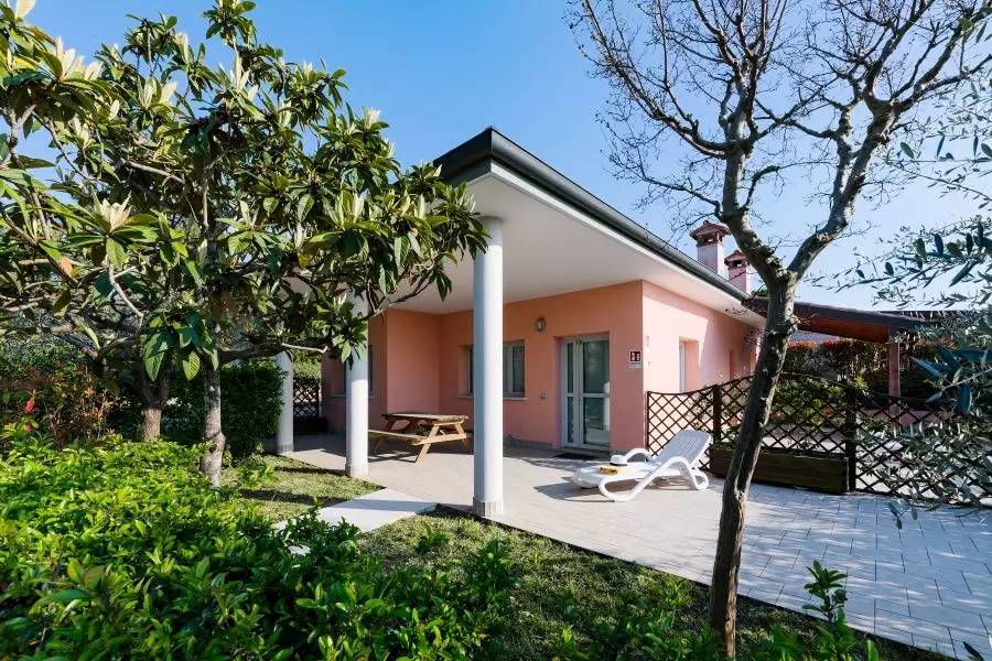 22 M² Mobilheim ∙ 1 Schlafzimmer ∙ 2 Gäste - Peschiera del Garda
