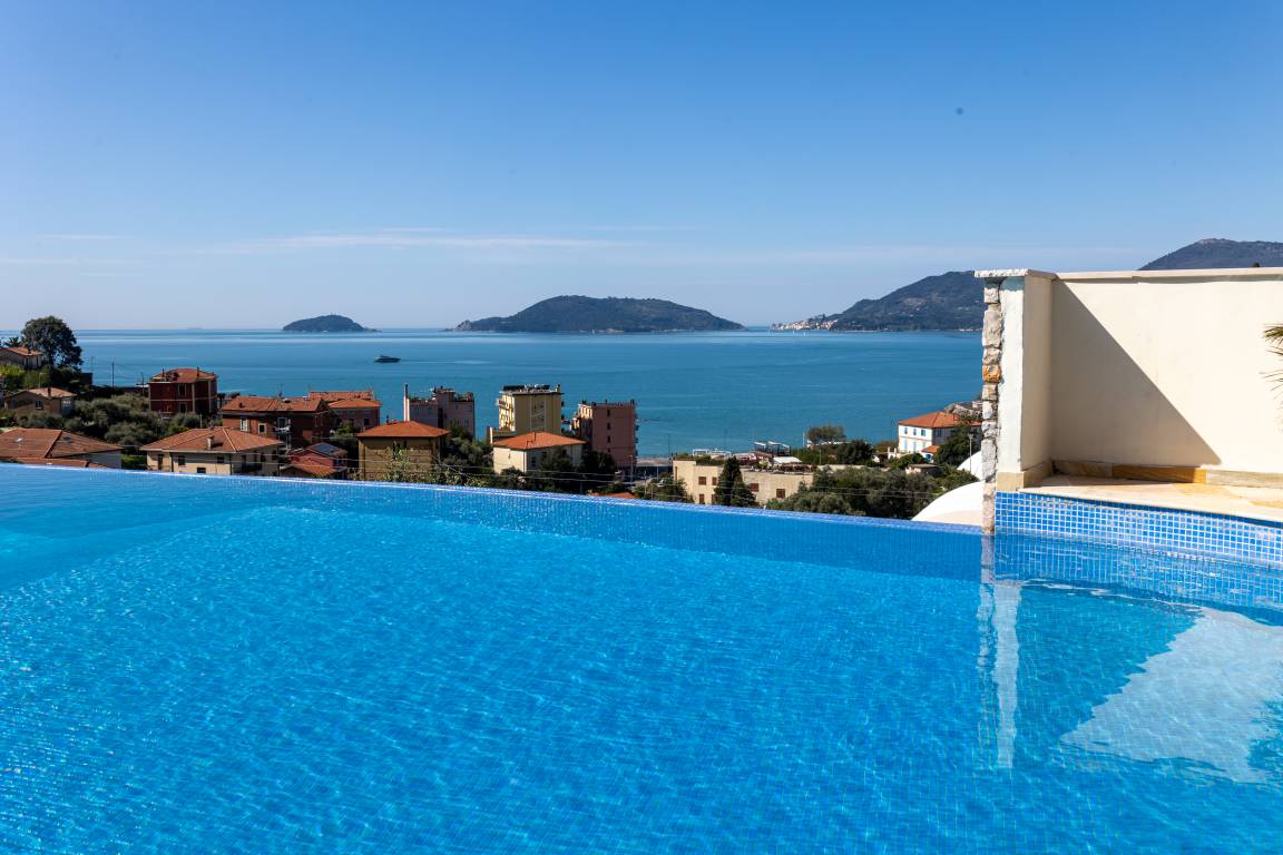 Villa ∙ 4 Habitaciones ∙ 8 Huéspedes - Lerici