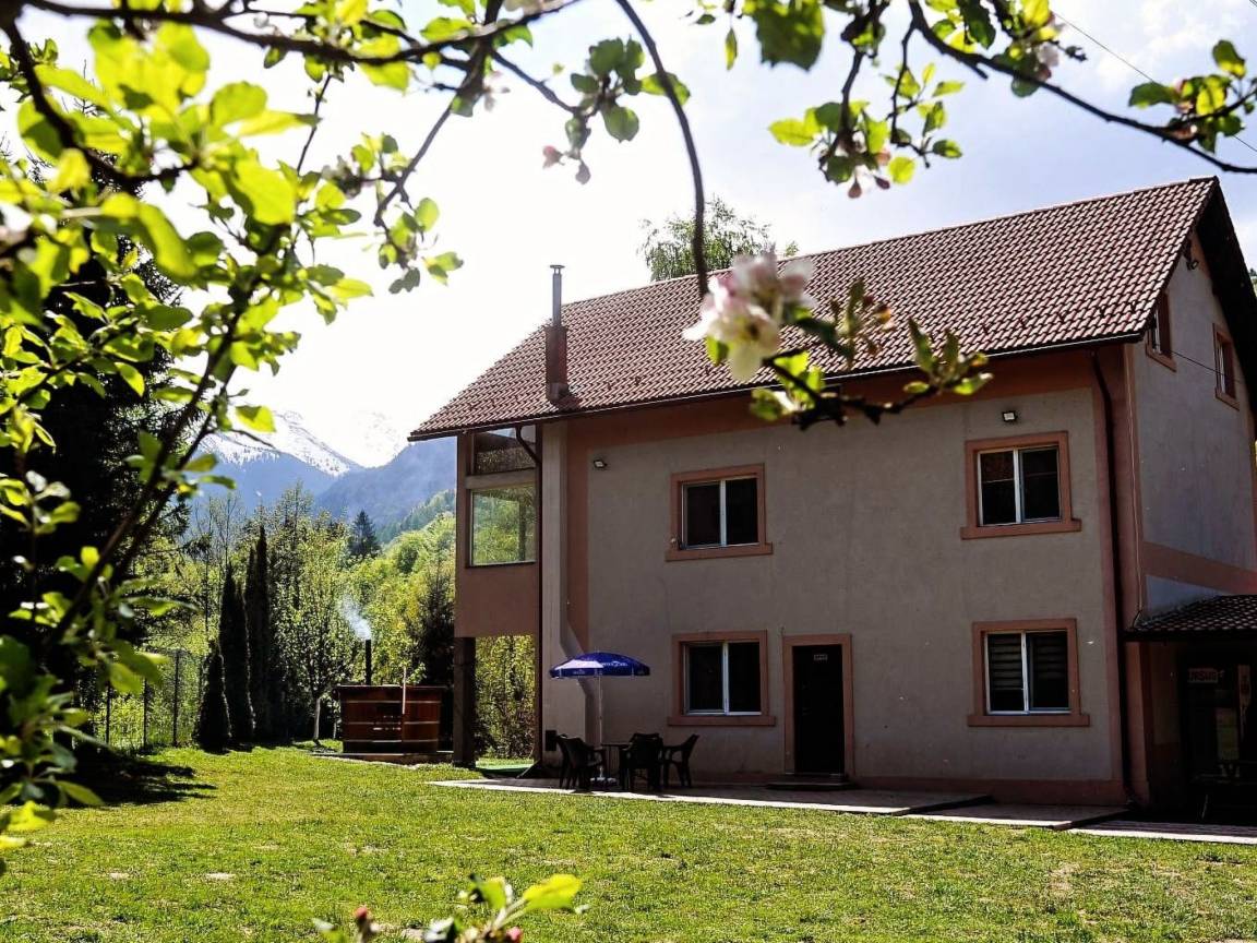 287 M² House ∙ 5 Bedrooms ∙ 10 Guests - Comuna Sâmbăta de Sus