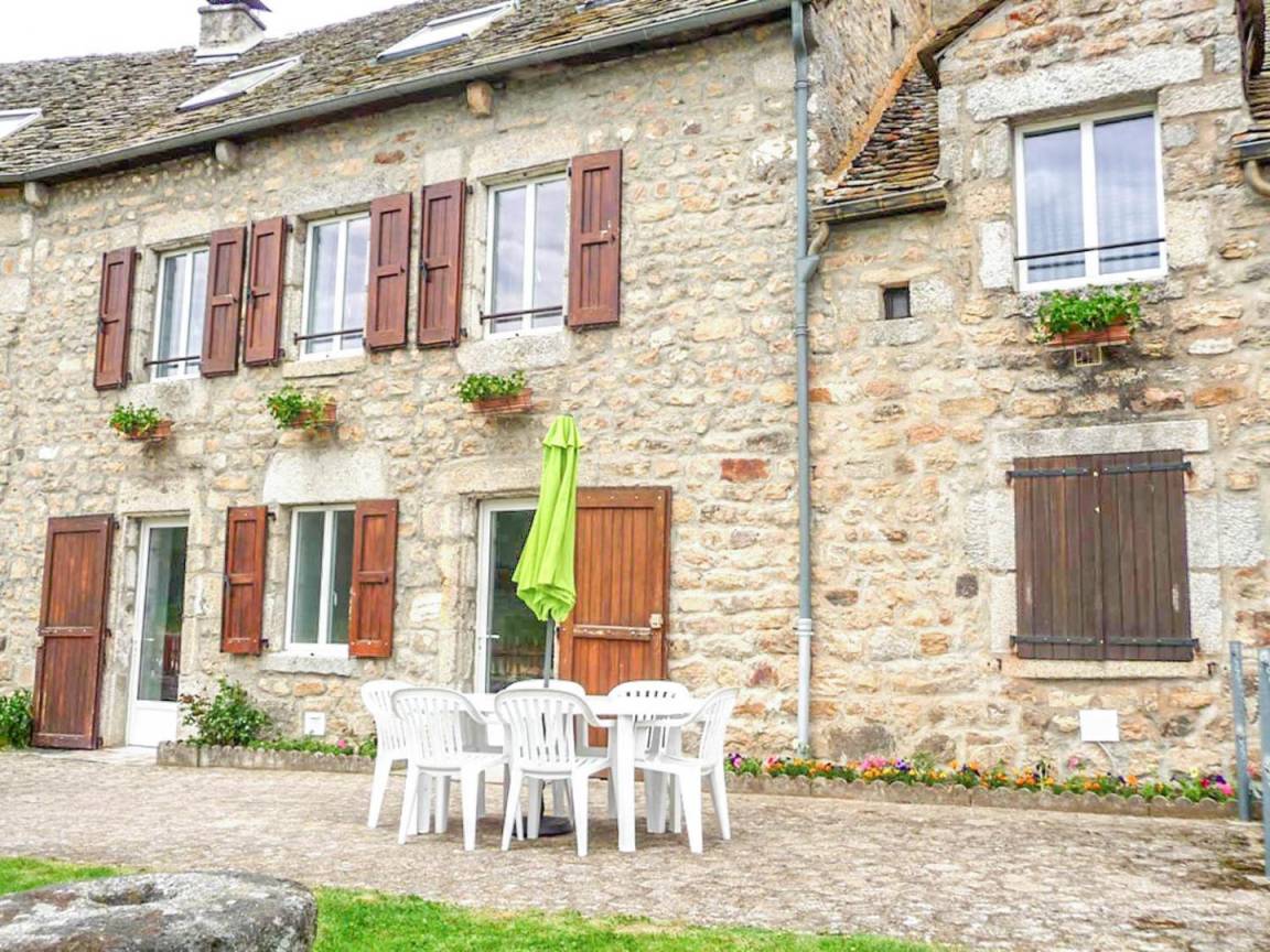 65 M² Gîte ∙ 2 Chambres ∙ 4 Personnes - Saint-Chély-d'Apcher