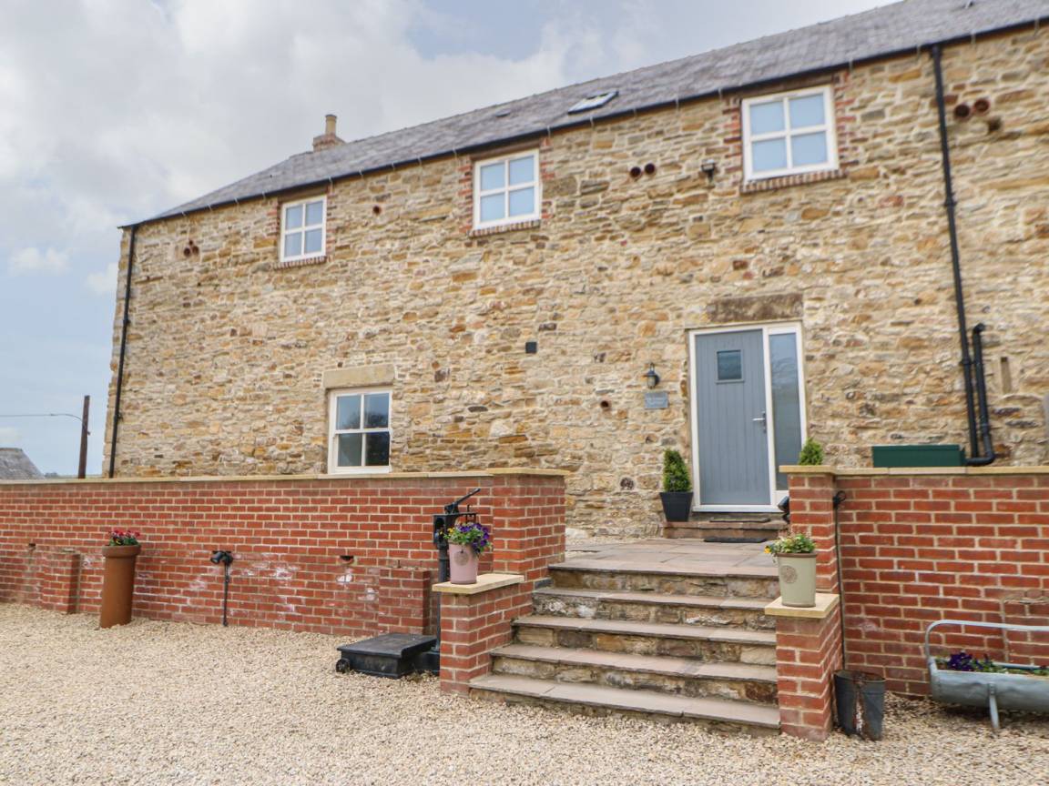 Cottage ∙ 3 Bedrooms ∙ 6 Guests - Lambton Castle