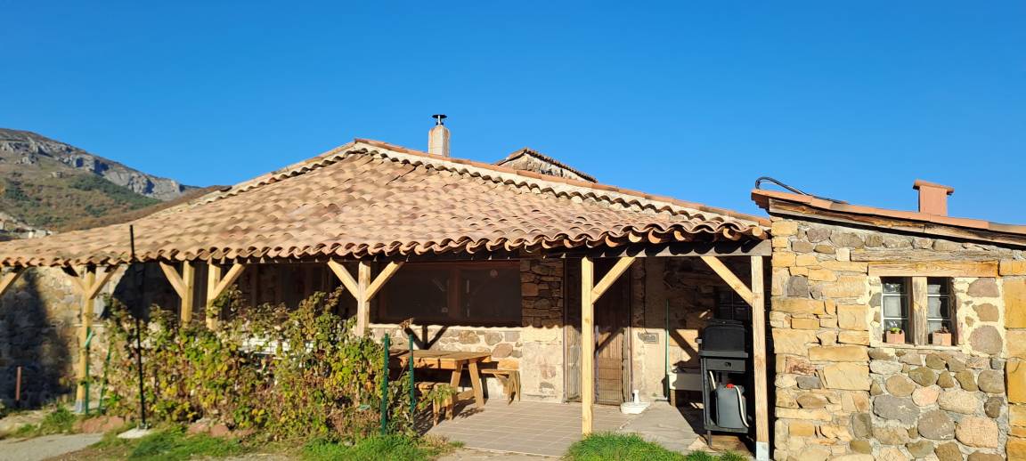 126 M² House ∙ 4 Bedrooms ∙ 10 Guests - Entrevaux