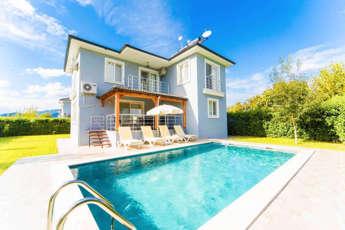 215 M² Villa ∙ 4 Chambres ∙ 8 Personnes - Dalaman