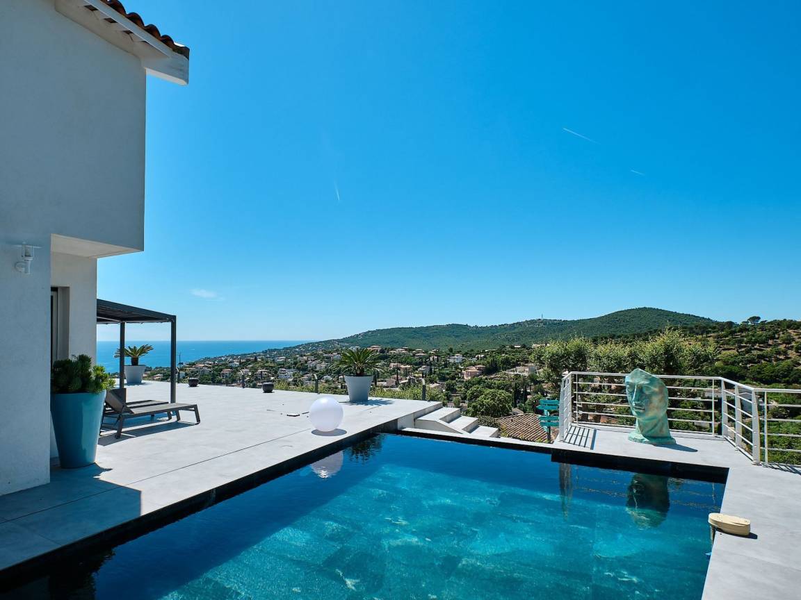 250 M² Maison De Vacances ∙ 5 Chambres ∙ 10 Personnes - Saint-Tropez