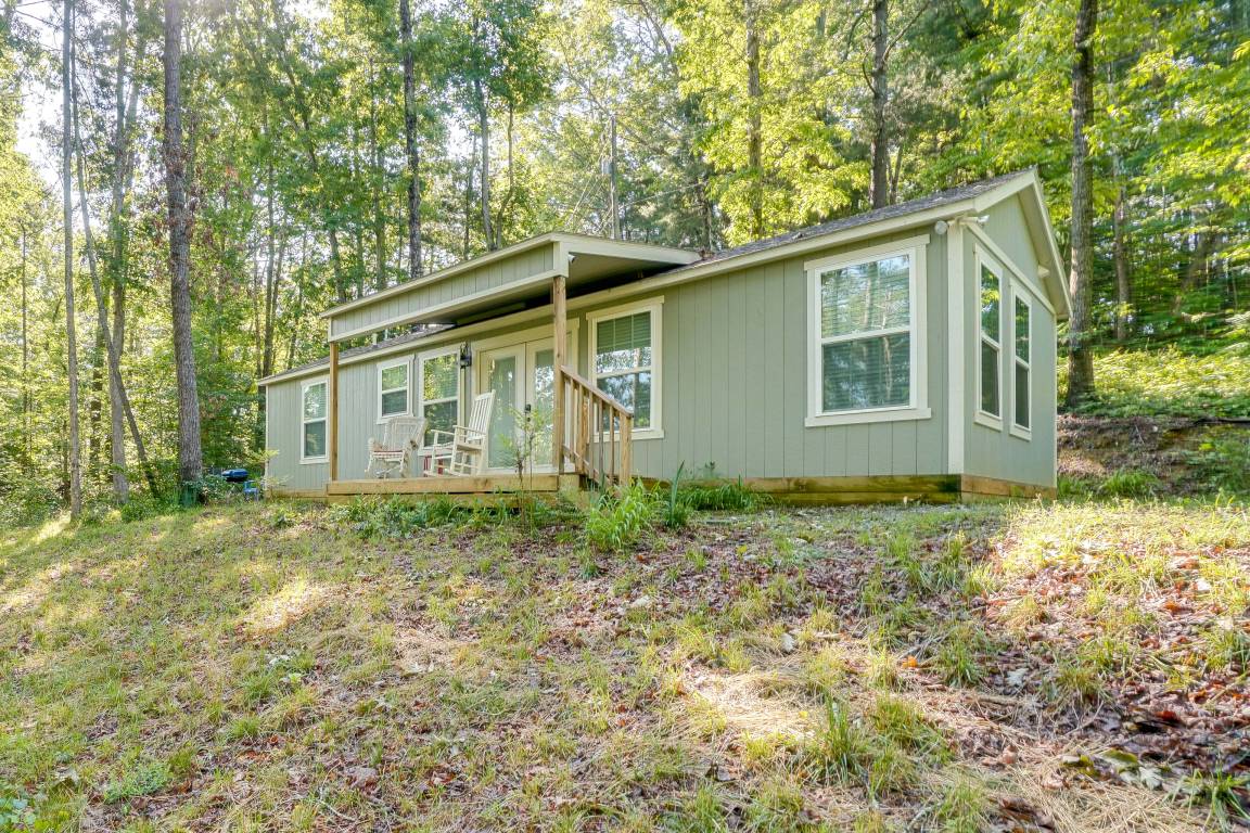 60 M² Cottage ∙ 2 Bedrooms ∙ 4 Guests - Clarkesville, GA