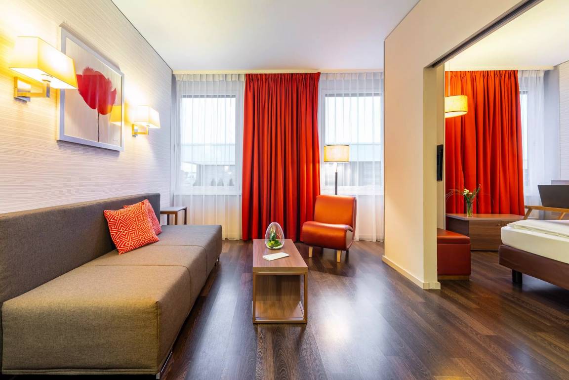 42 M² Ferienwohnung ∙ 1 Schlafzimmer ∙ 4 Gäste - Hennigsdorf