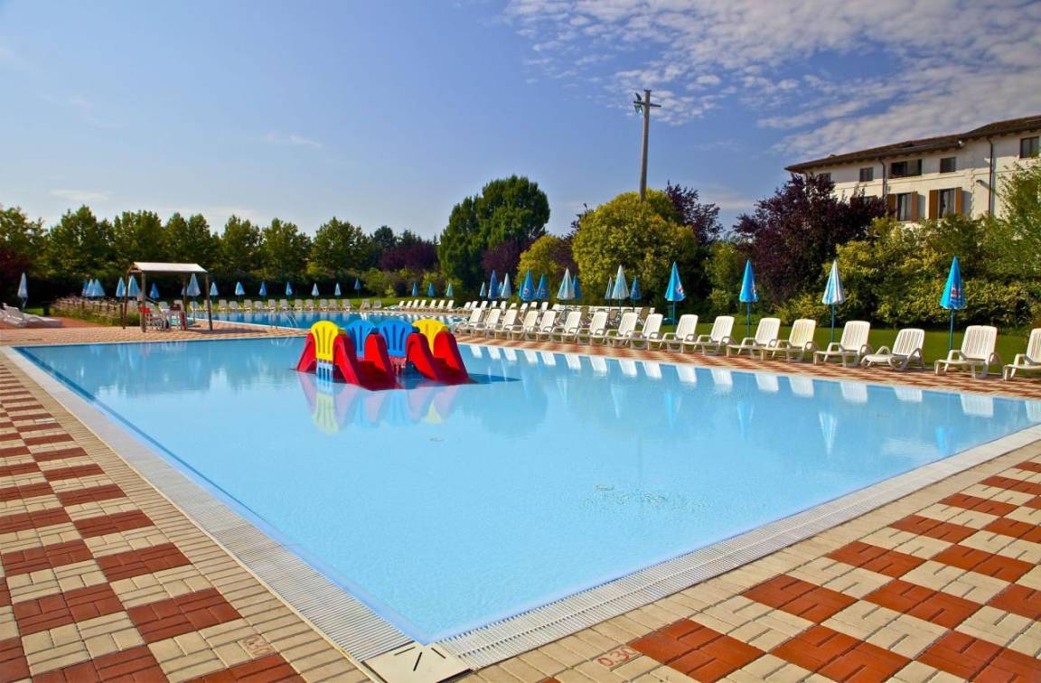 32 M² Huis ∙ 2 Slaapkamers ∙ 5 Gasten - Peschiera del Garda