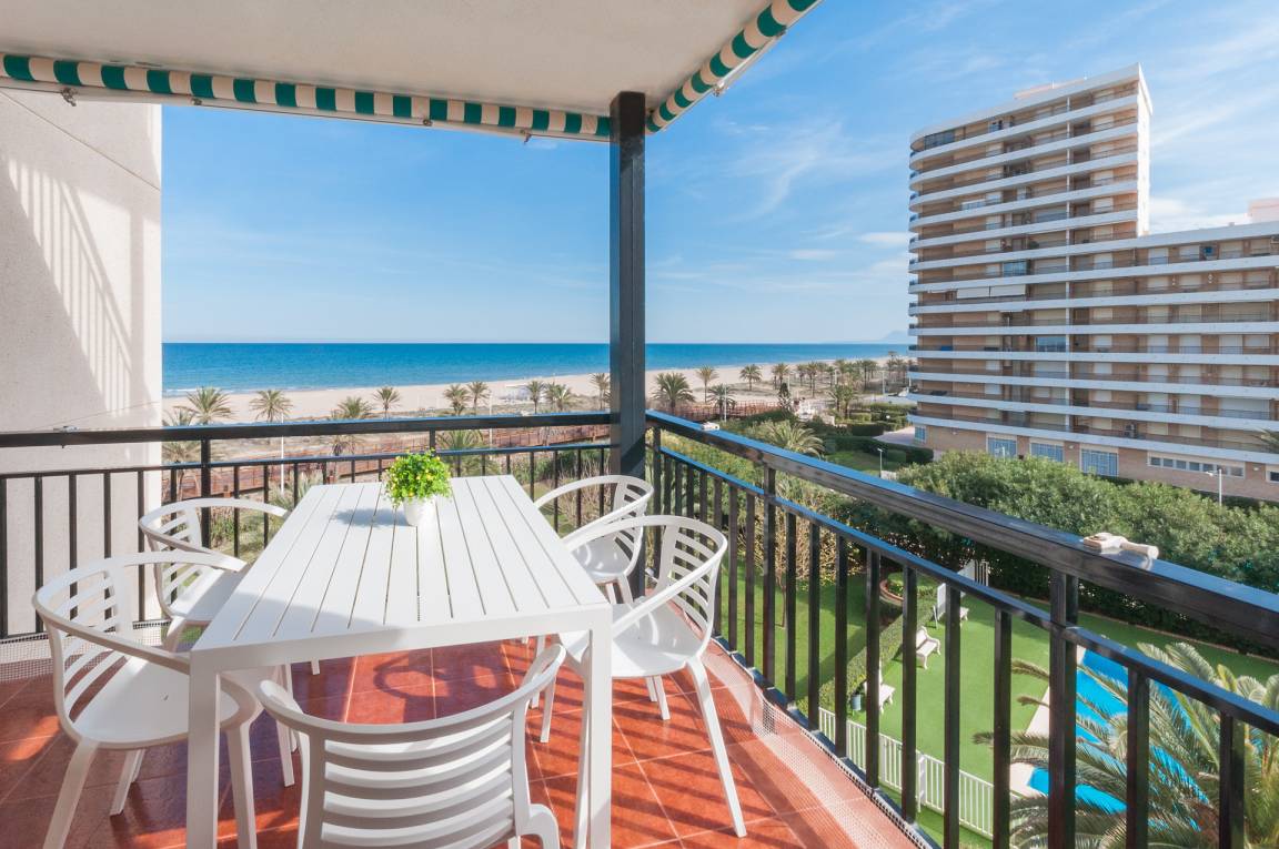 100 M² Apartamento ∙ 3 Habitaciones ∙ 5 Huéspedes - Xeraco