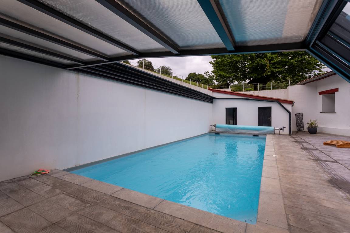 150 M² Maison De Vacances ∙ 4 Chambres ∙ 12 Personnes - Bidarray