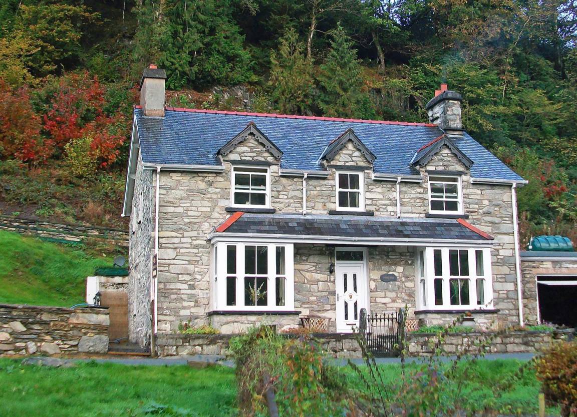 Cottage ∙ 4 Bedrooms ∙ 10 Guests - Penrhyndeudraeth