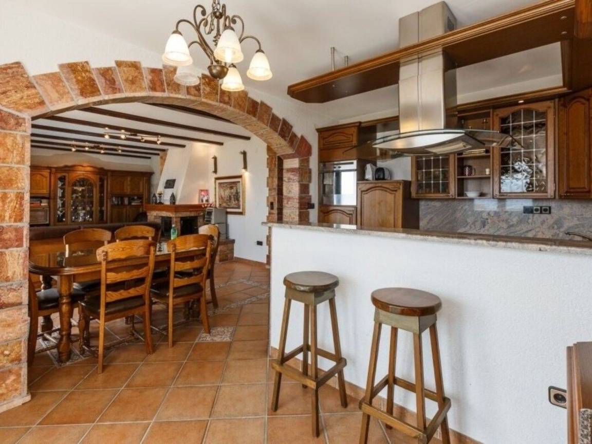 170 M² Ferienwohnung ∙ 4 Schlafzimmer ∙ 6 Gäste - Omiš