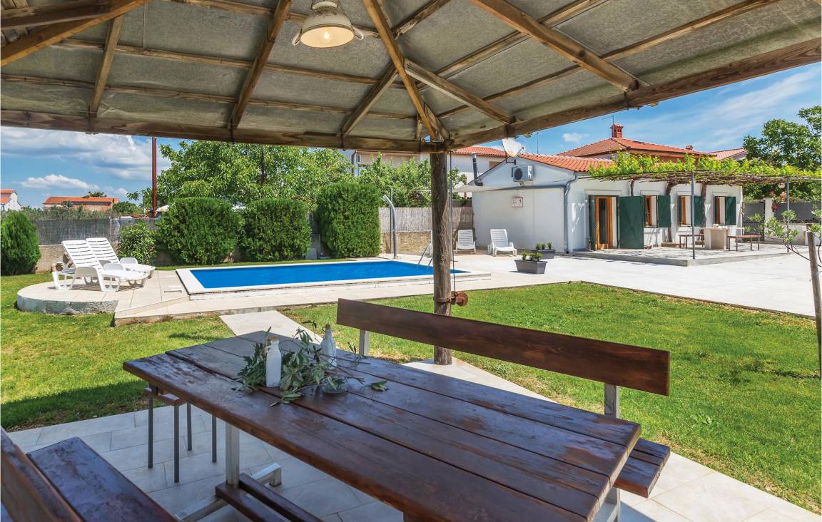 124 M² House ∙ 3 Bedrooms ∙ 6 Guests - Pula