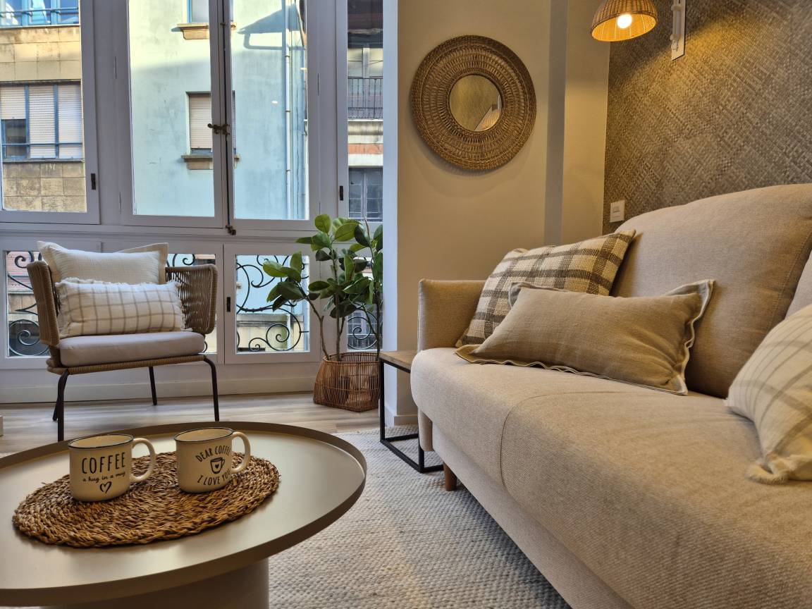 69 M² Apartamento ∙ 1 Habitación ∙ 2 Huéspedes - Oviedo