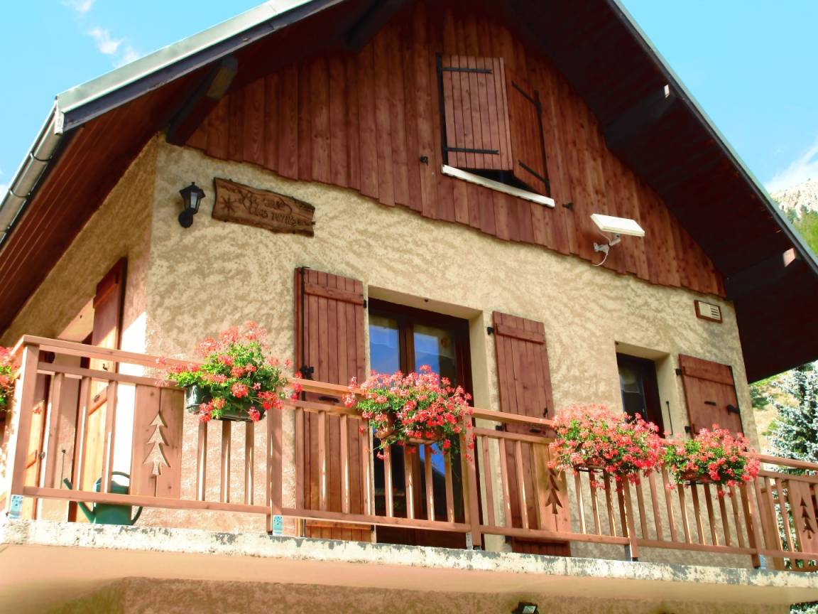 115 M² Chalet ∙ 5 Camere Da Letto ∙ 9 Ospiti - Névache