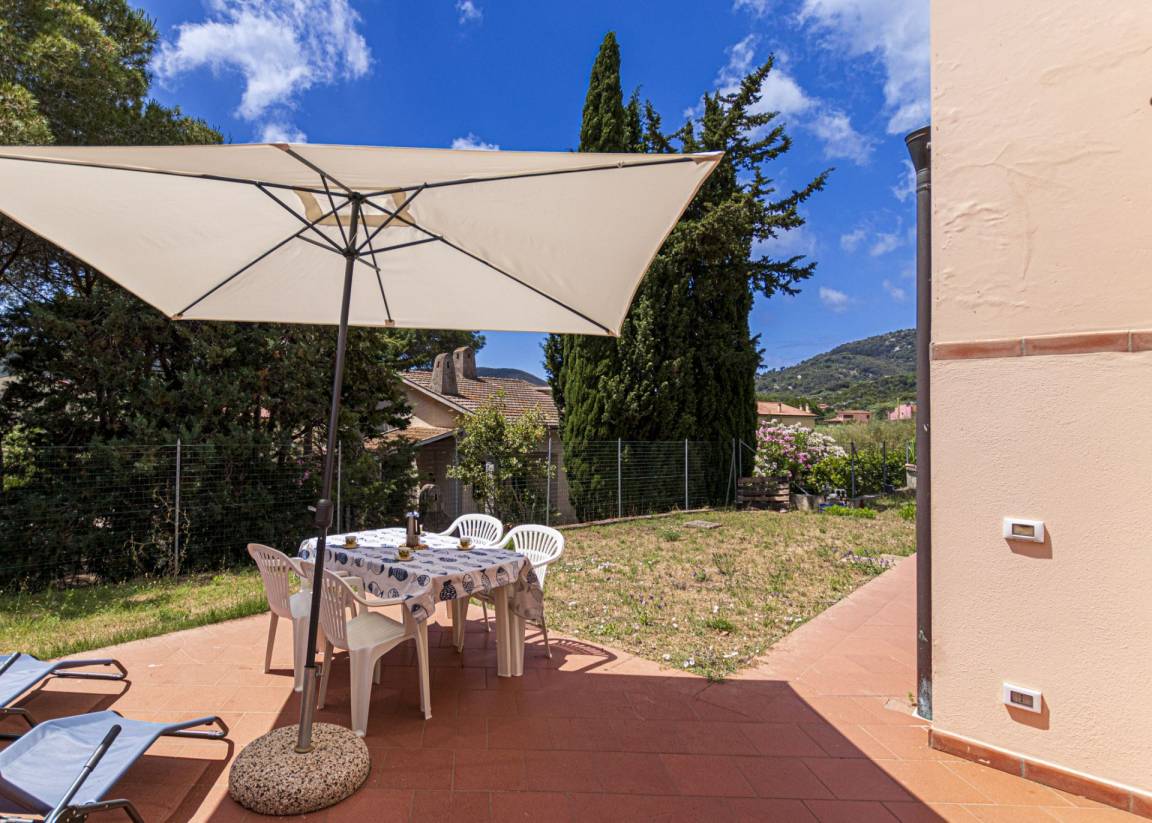 65 M² Ferienhaus ∙ 2 Schlafzimmer ∙ 5 Gäste - Marina di Campo