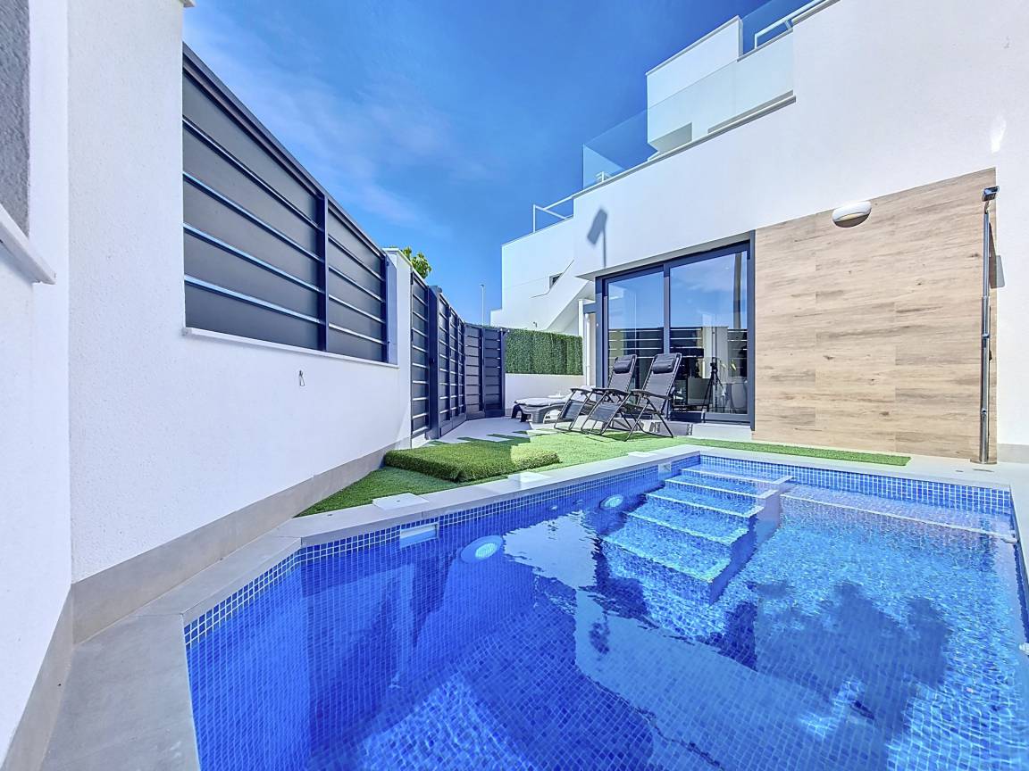 126 M² Villa ∙ 3 Schlafzimmer ∙ 6 Gäste - Los Alcázares