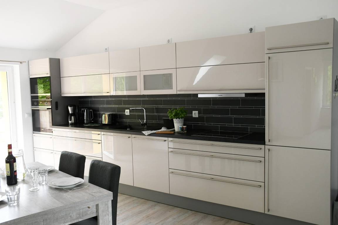 108 M² Ferienwohnung ∙ 3 Schlafzimmer ∙ 8 Gäste - Limbach-Oberfrohna