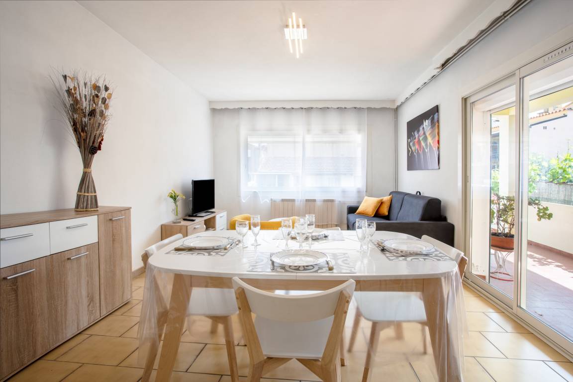 75 M² Appartement ∙ 2 Chambres ∙ 6 Personnes - La Londe-les-Maures