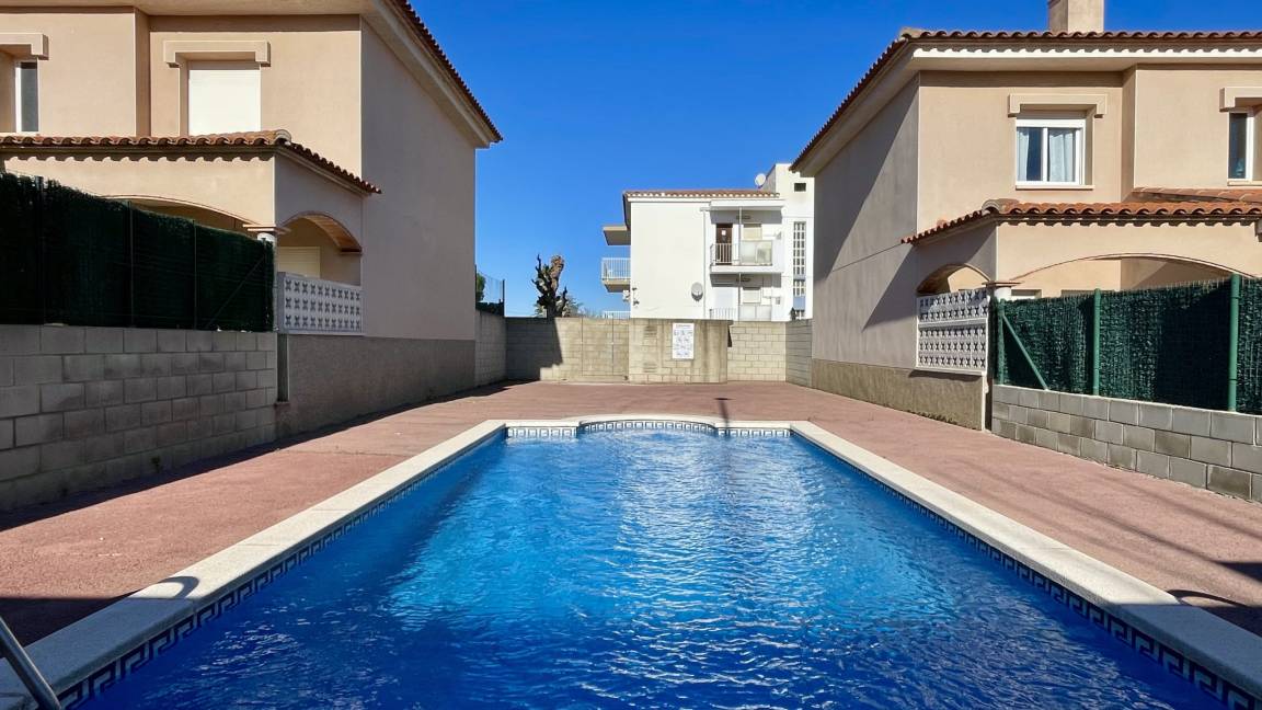 92 M² House ∙ 3 Bedrooms ∙ 6 Guests - L'Escala