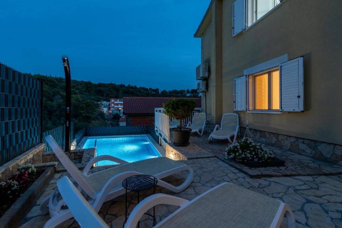 93 M² Appartement ∙ 3 Chambres ∙ 6 Personnes - Trogir