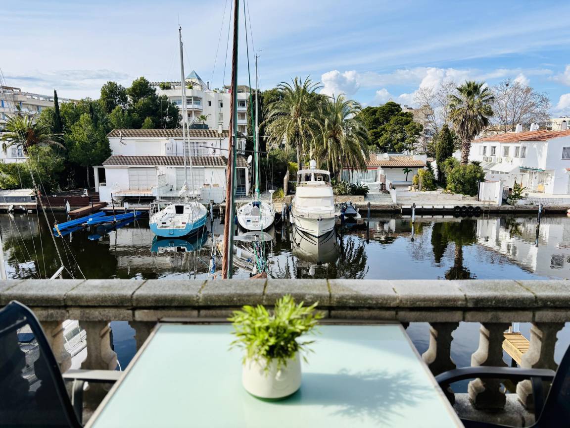 61 M² Appartement ∙ 2 Chambres ∙ 6 Personnes - Empuriabrava