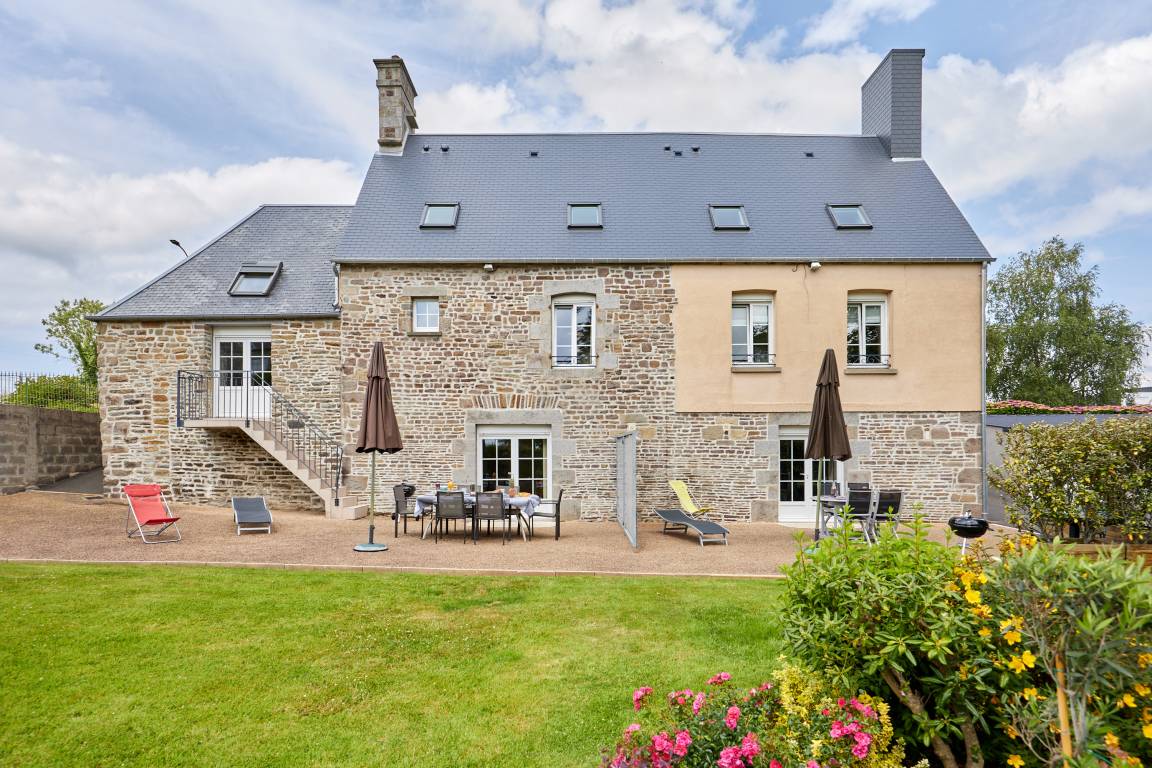 220 M² Maison De Vacances ∙ 4 Chambres ∙ 12 Personnes - Villedieu-les-Poêles-Rouffigny