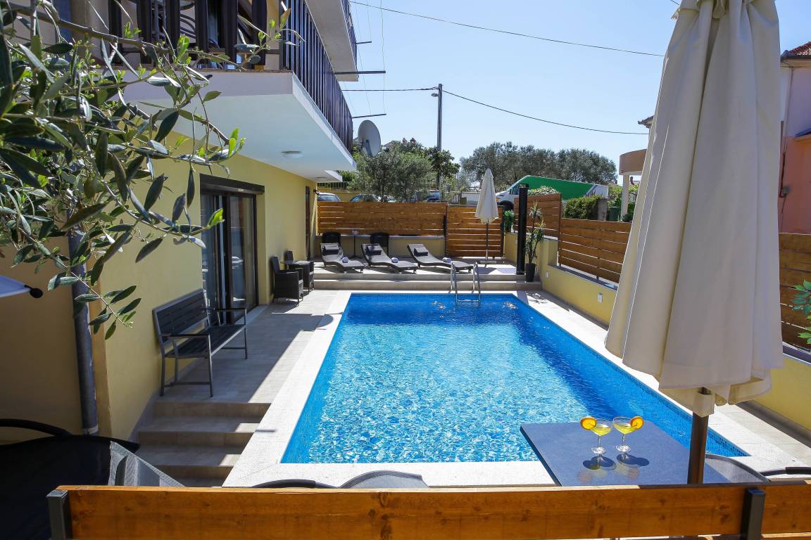 50 M² Ferienwohnung ∙ 2 Schlafzimmer ∙ 6 Gäste - Zadar