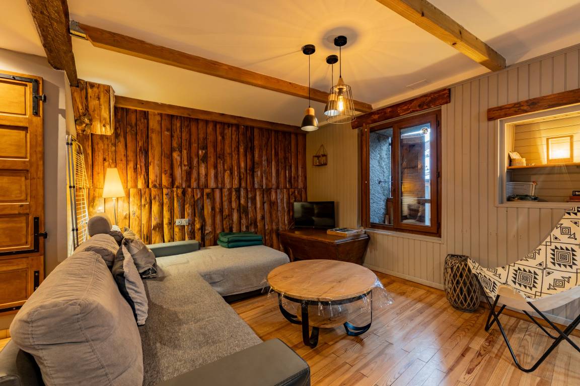 80 M² Casa ∙ 4 Habitaciones ∙ 8 Huéspedes - Ax-les-Thermes