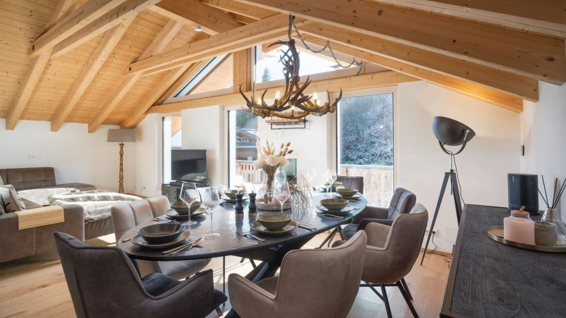 140 M² Ferienhaus ∙ 4 Schlafzimmer ∙ 8 Gäste - Kitzbühel