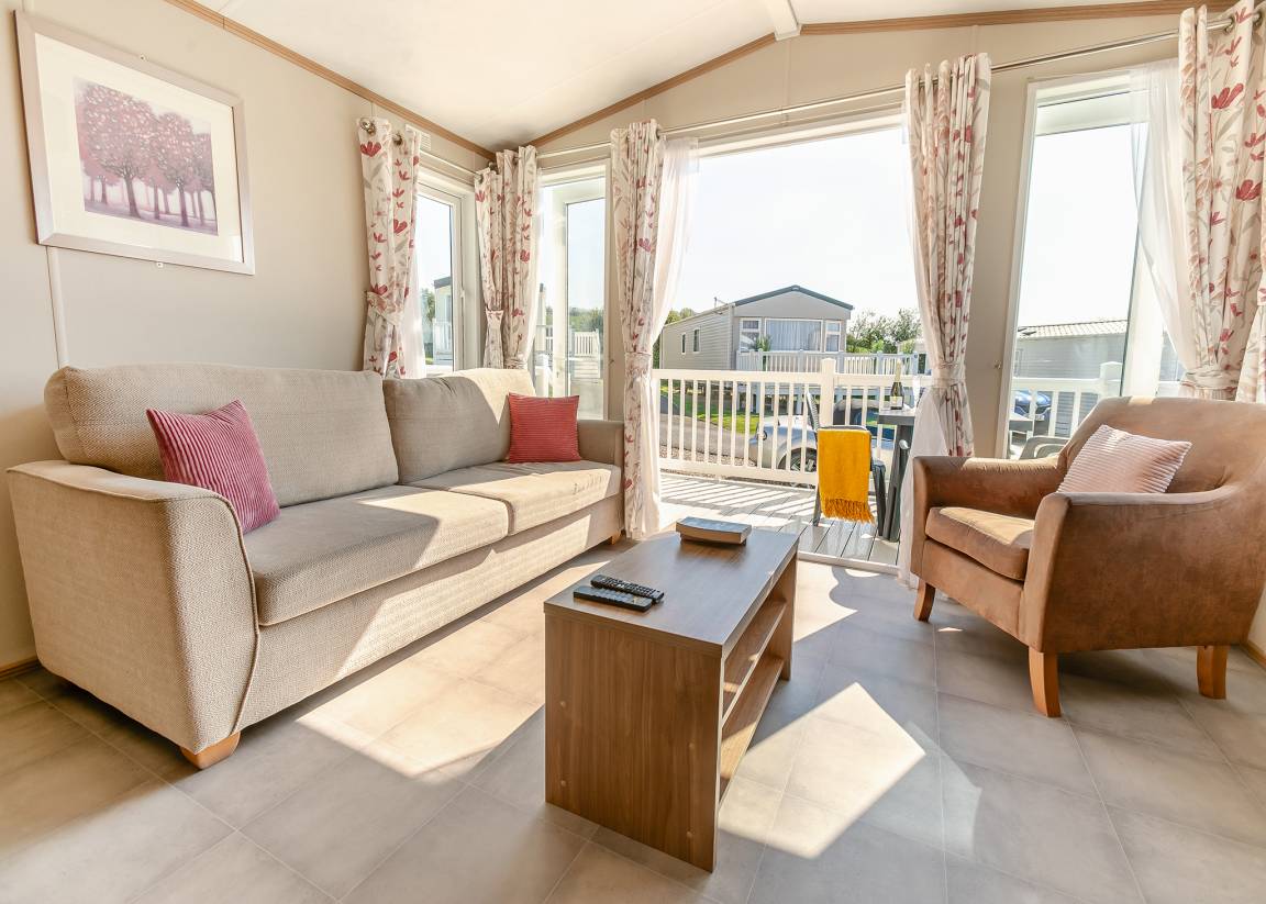 Caravan ∙ 3 Bedrooms ∙ 6 Guests - North Devon District