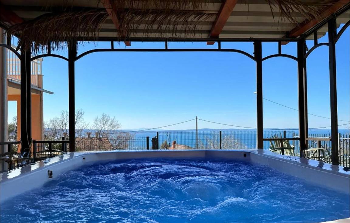 200 M² Ferienhaus ∙ 4 Schlafzimmer ∙ 9 Gäste - Podstrana