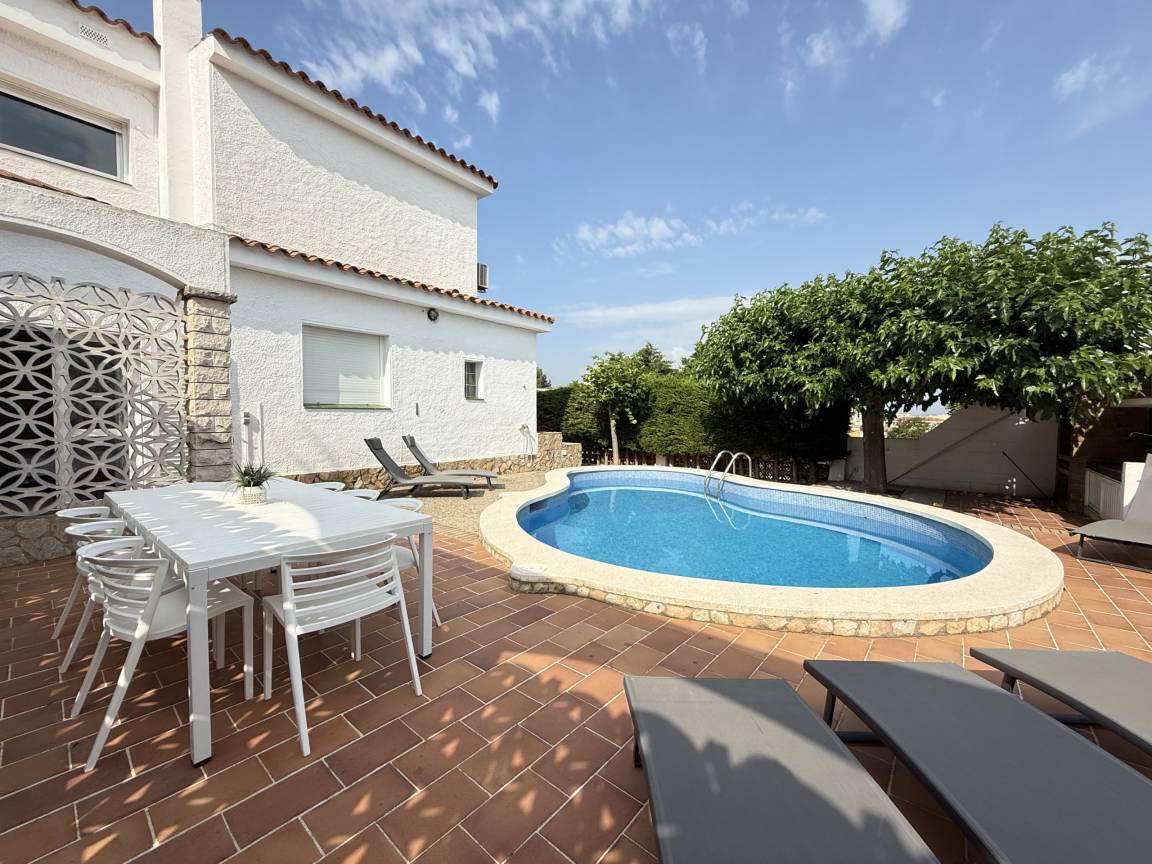 396 M² Huis ∙ 4 Slaapkamers ∙ 9 Gasten - Roses