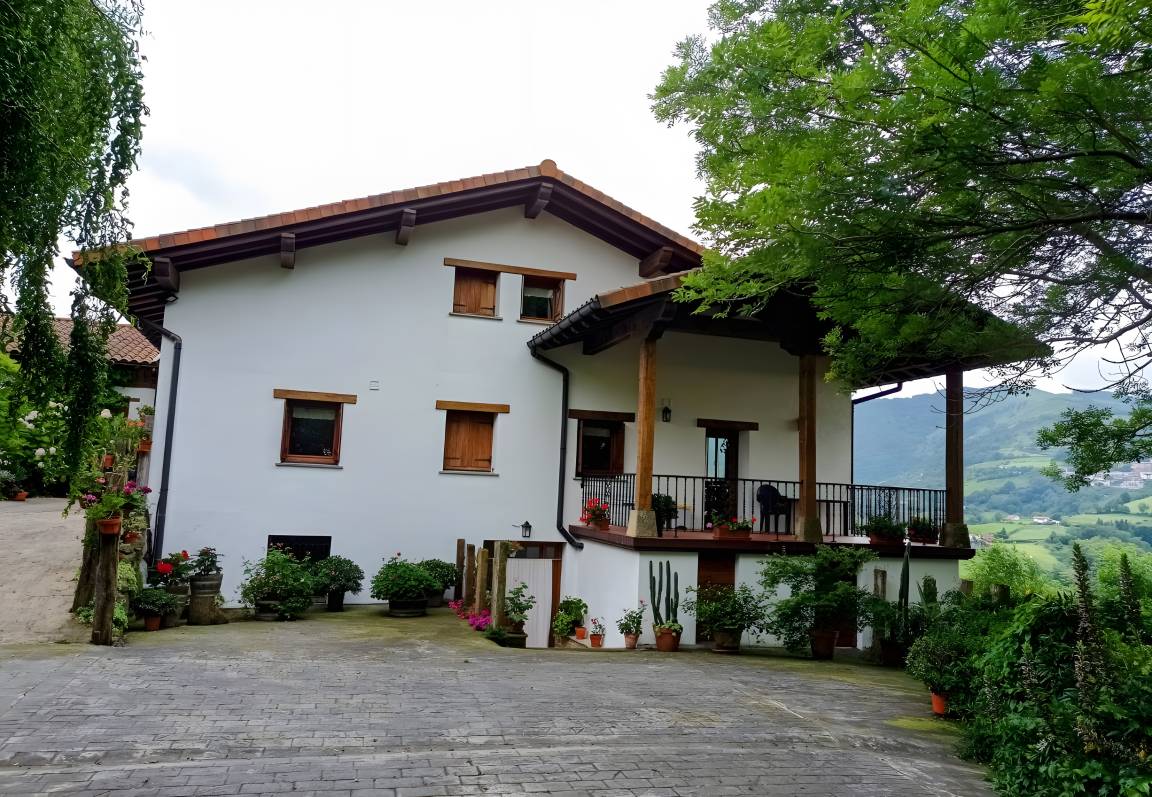 70 M² Apartamento ∙ 2 Habitaciones ∙ 4 Huéspedes - Orio