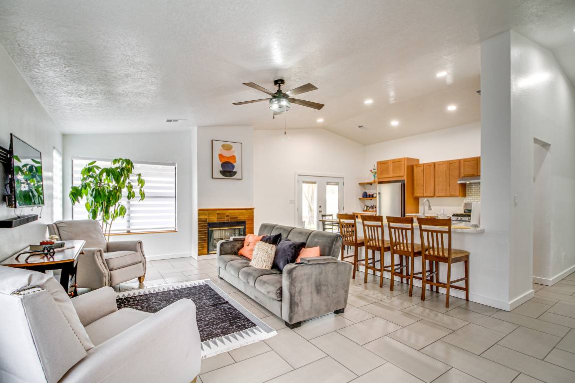 128 M² House ∙ 3 Bedrooms ∙ 7 Guests - Albuquerque, NM