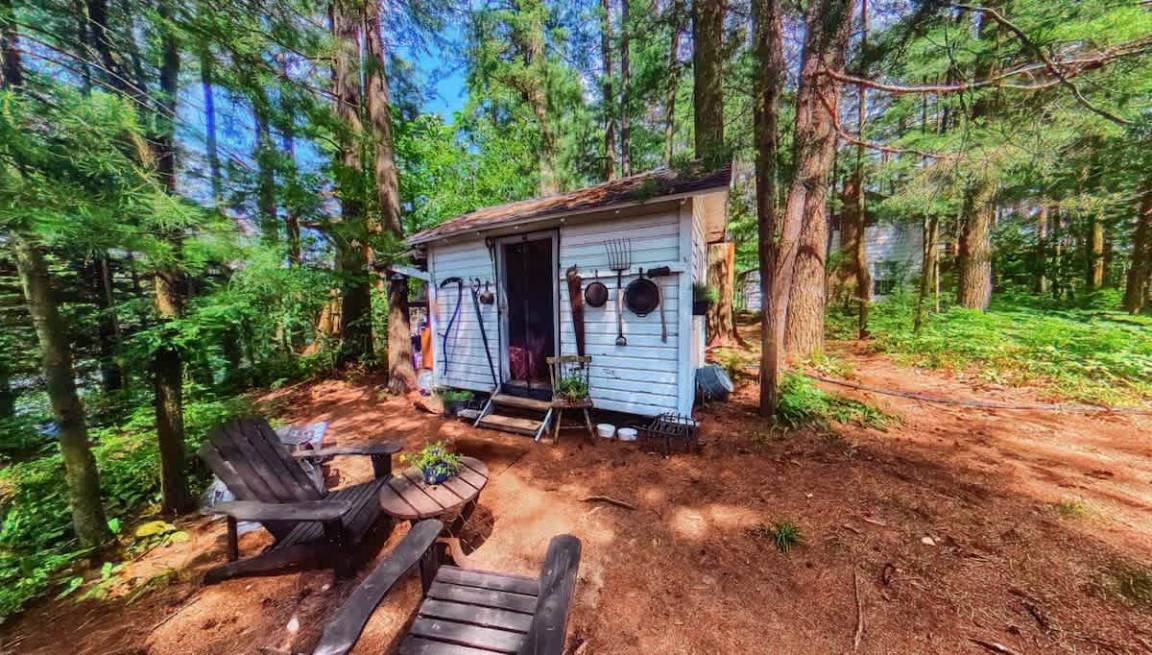 Bungalow ∙ 1 Bedroom ∙ 2 Guests - Adirondack Mountains