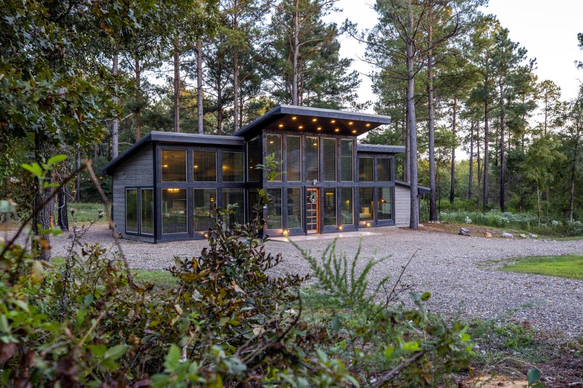 Cabin ∙ 2 Bedrooms ∙ 7 Guests - Broken Bow, OK